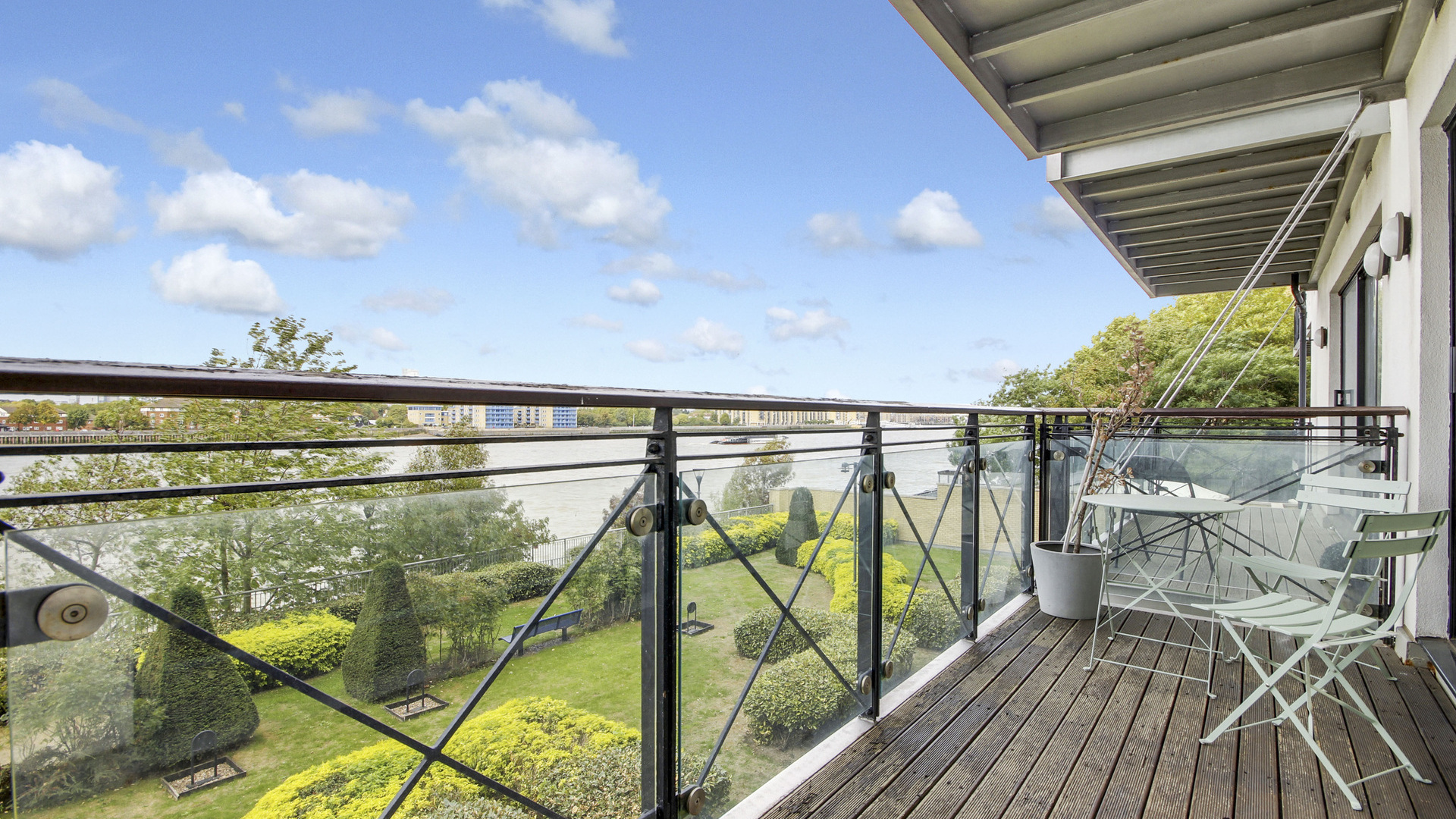 Property For Sale Ocean Wharf, Westferry Road, Isle of Dogs, E14 | 2 ...