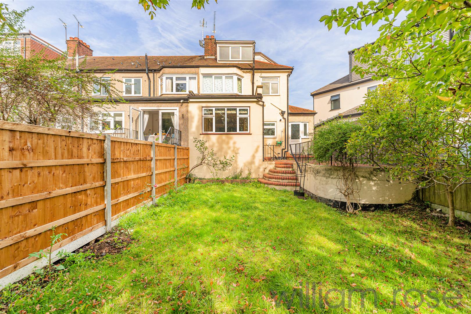 Property For Sale Brackley Square Woodford Green Ig8 4 Bedroom End