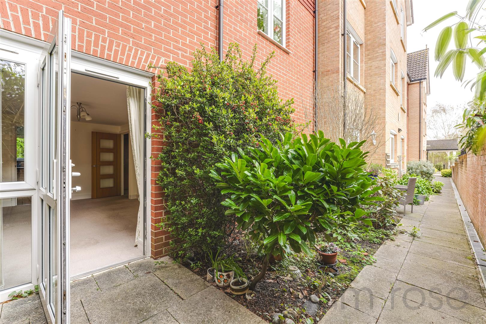 Property For Sale Snakes Lane West, Woodford Green, IG8 | 1 Bedroom ...