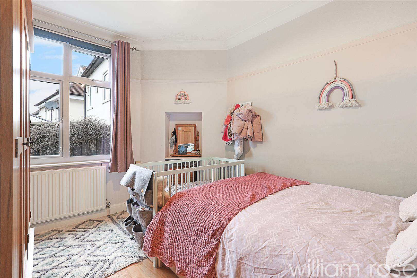 Property For Sale Falmouth Avenue, Highams Park, E4 | 1 Bedroom Studio ... Property For Sale Falmouth Avenue, Highams Park, E4 | 1 Bedroom Studio ...