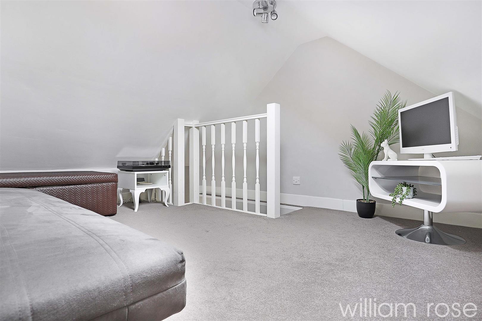 Property For Sale Richmond Avenue, Highams Park, E4 | 3 Bedroom Semi ... Property For Sale Richmond Avenue, Highams Park, E4 | 3 Bedroom Semi ...