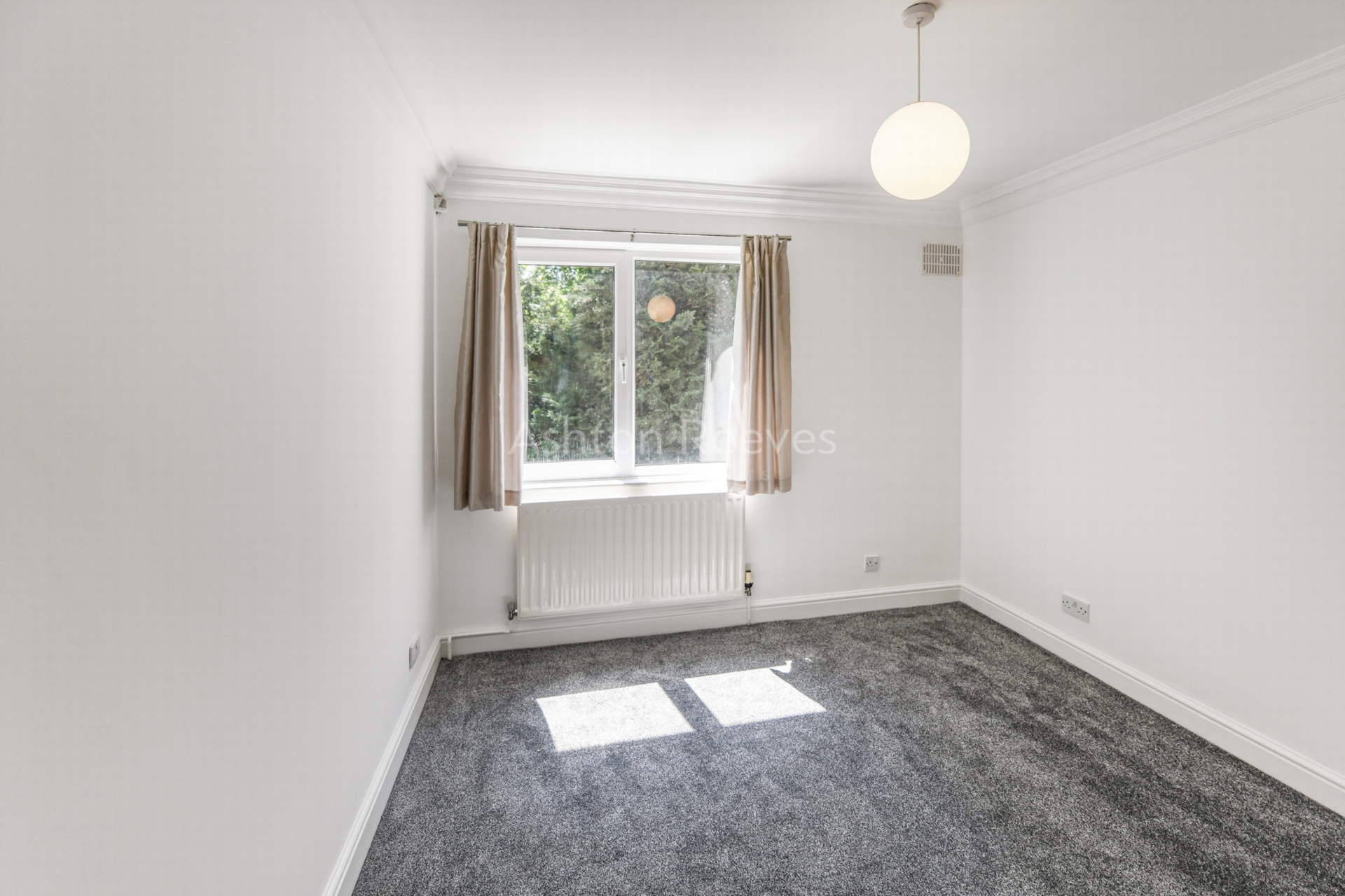 Property To Rent Station Road, Crayford, DA1 | 2 Bedroom Flat through Ashton Reeves