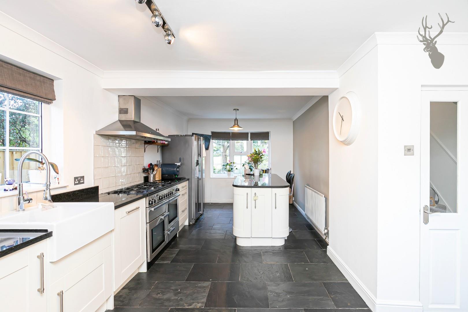 Property For Sale Hoe Lane, Abridge, RM4 | 3 Bedroom House - Semi ...