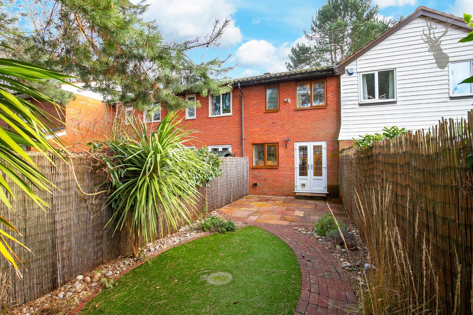 Property For Sale Garnon Mead, Coopersale, CM16 | 2 Bedroom House ...