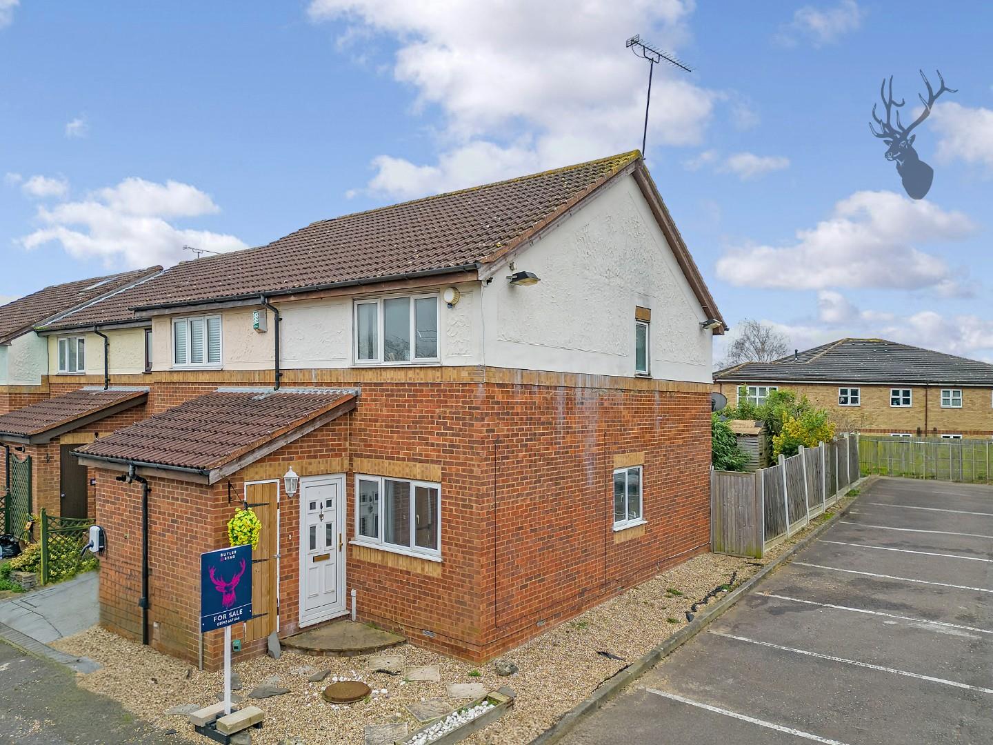 Property For Sale Old Oaks, Waltham Abbey, EN9 | 2 Bedroom House - End ...