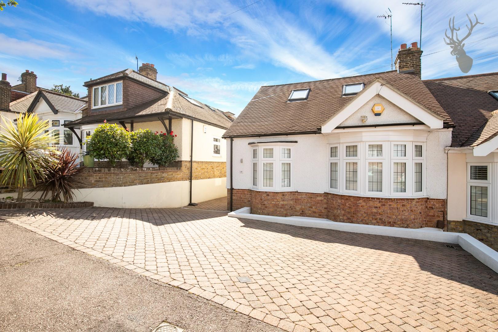 Property For Sale Sunset Avenue, Chingford, E4 | 3 Bedroom Bungalow ...