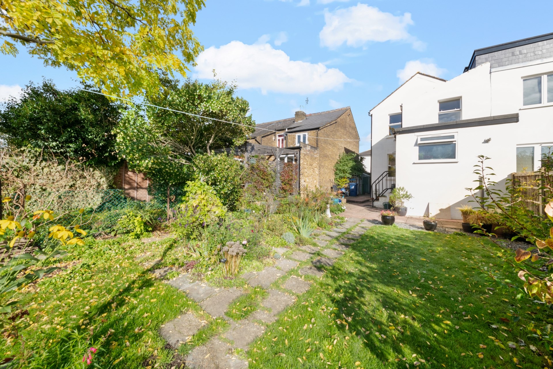 Property For Sale St Margarets Road, Hanwell, W7 | 3 Bedroom End Of ...