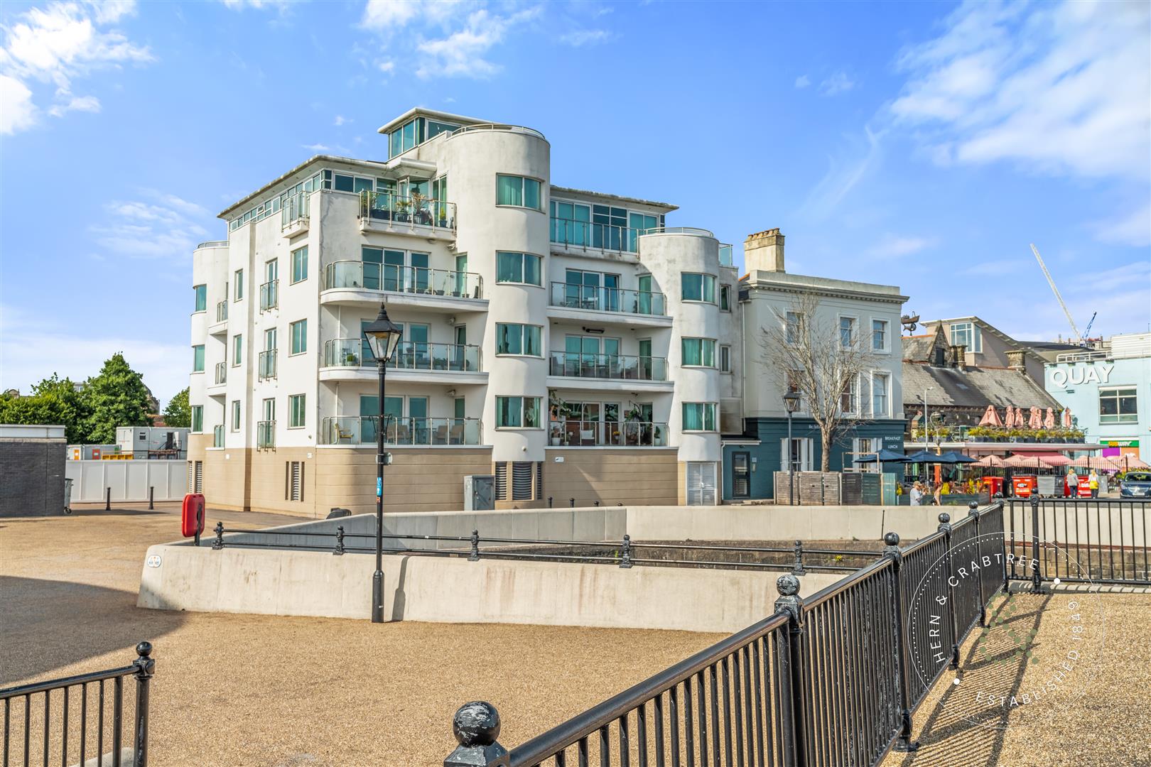 Property For Sale Harbour Point, Cardiff Bay, CF10 | 2 Bedroom ...