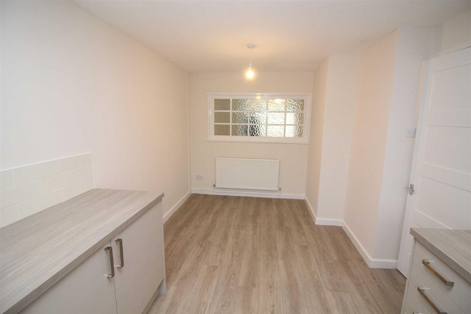 Property To Rent Radyr Court Close, Cardiff, CF5 | 3 Bedroom House ...