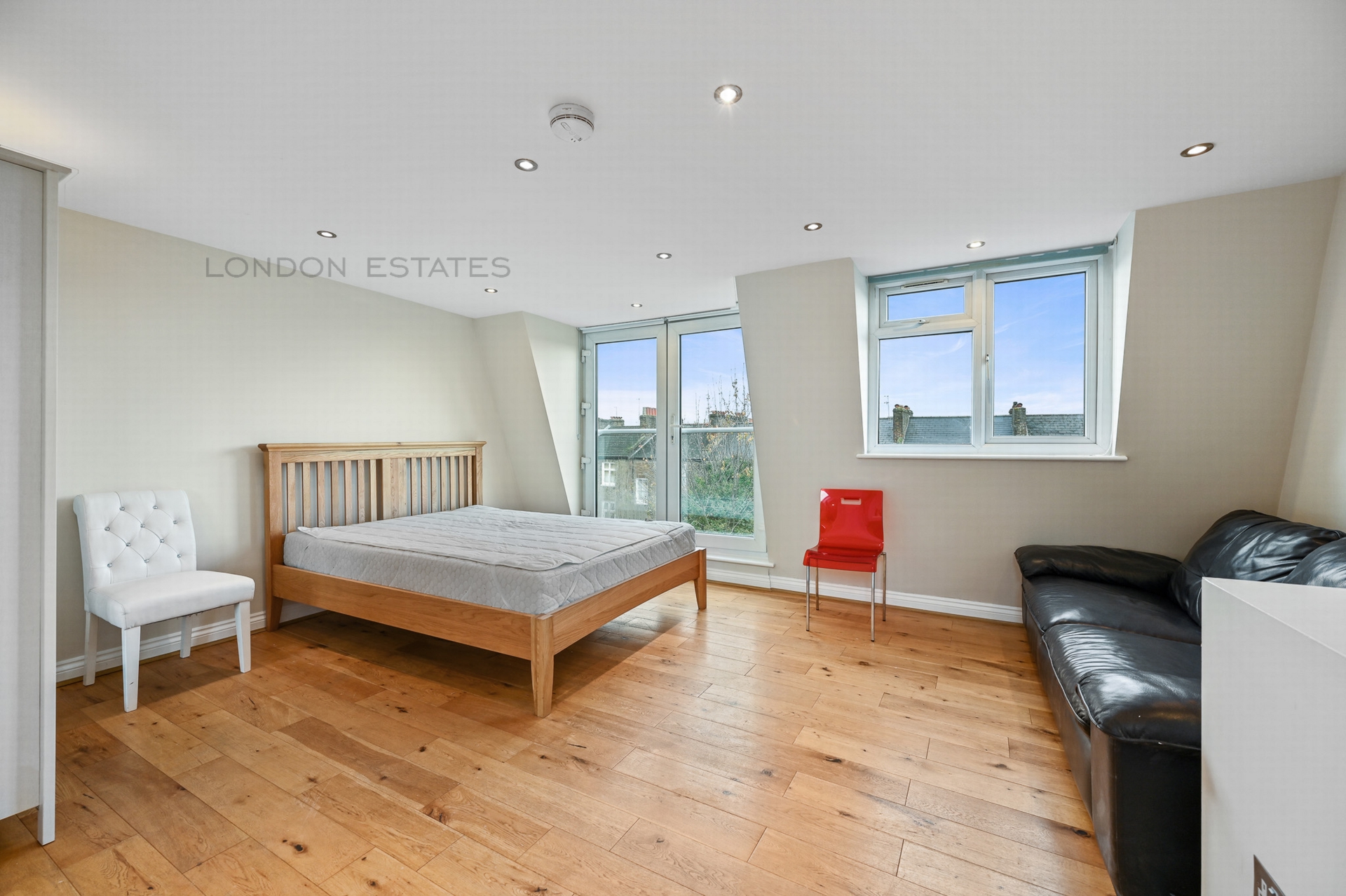 Property To Rent Coningham Road Shepherds Bush W12 2 Bedroom Flat