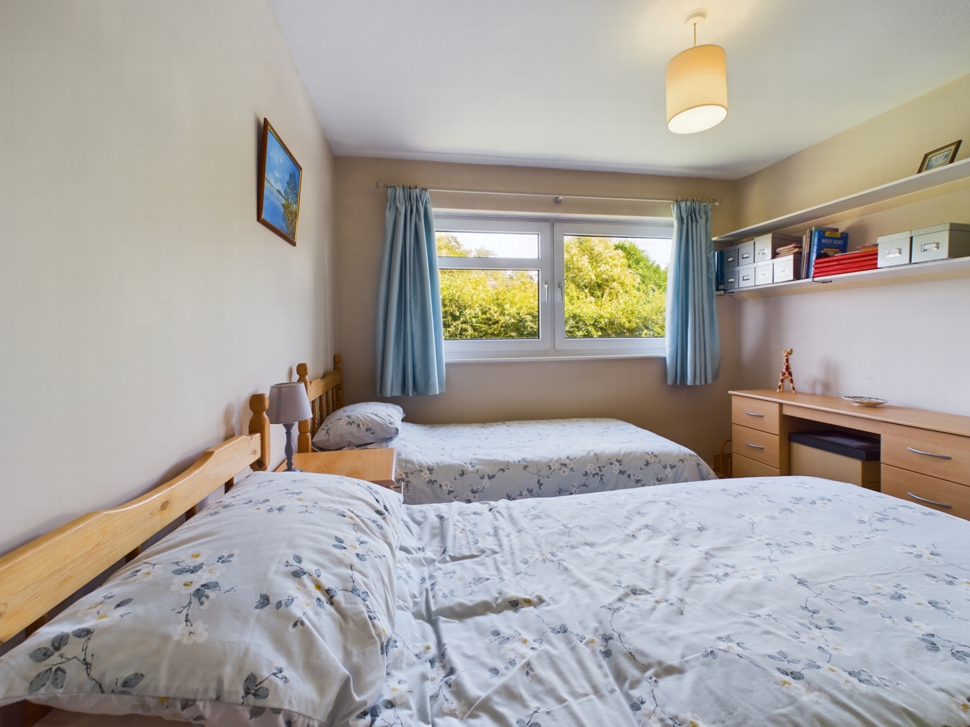 Property For Sale Barnmead, Haywards Heath, RH16 | 3 Bedroom House Semi ...