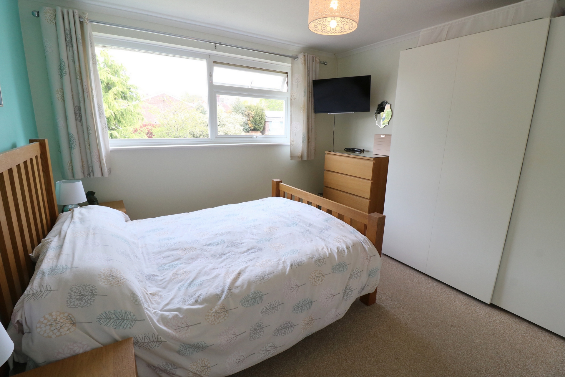 Property For Sale Barnmead, Haywards Heath, RH16 | 3 Bedroom House Semi ...