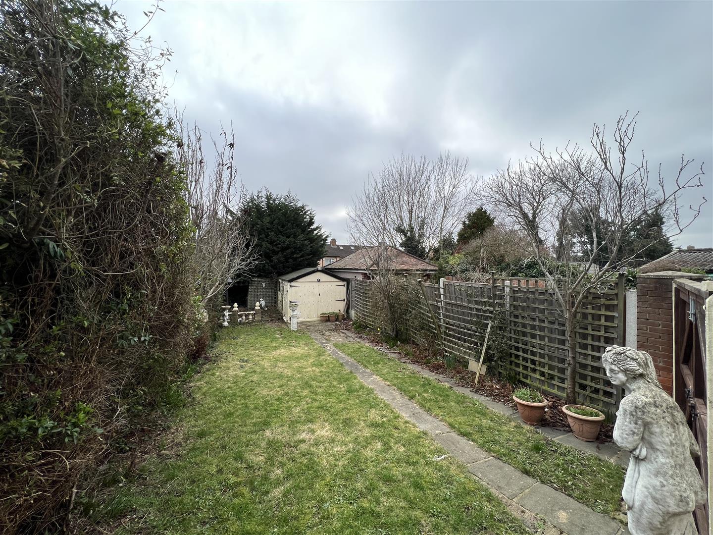 Property For Sale Lowshoe Lane, Collier Row, RM5 | 3 Bedroom Semi ...