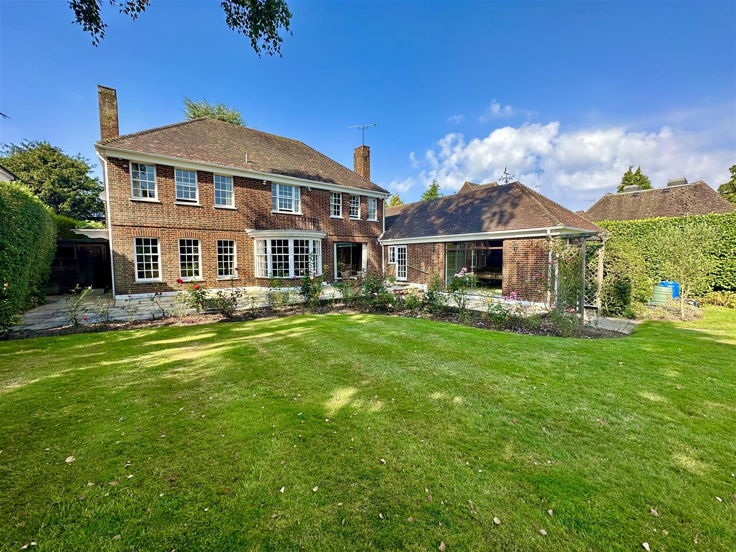 Property For Sale Longaford Way, Hutton Mount, CM13 | 4 Bedroom ...