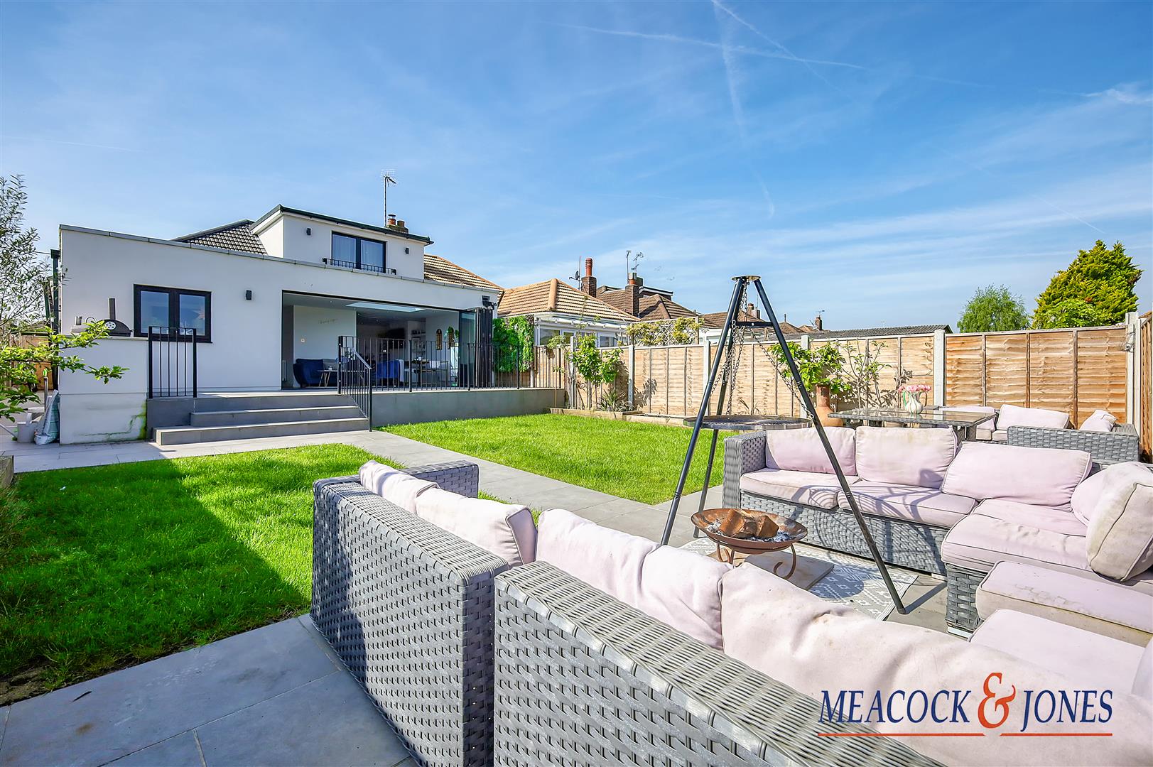 Property For Sale Orchard Lane, Pilgrims Hatch, CM15 | 4 Bedroom ...