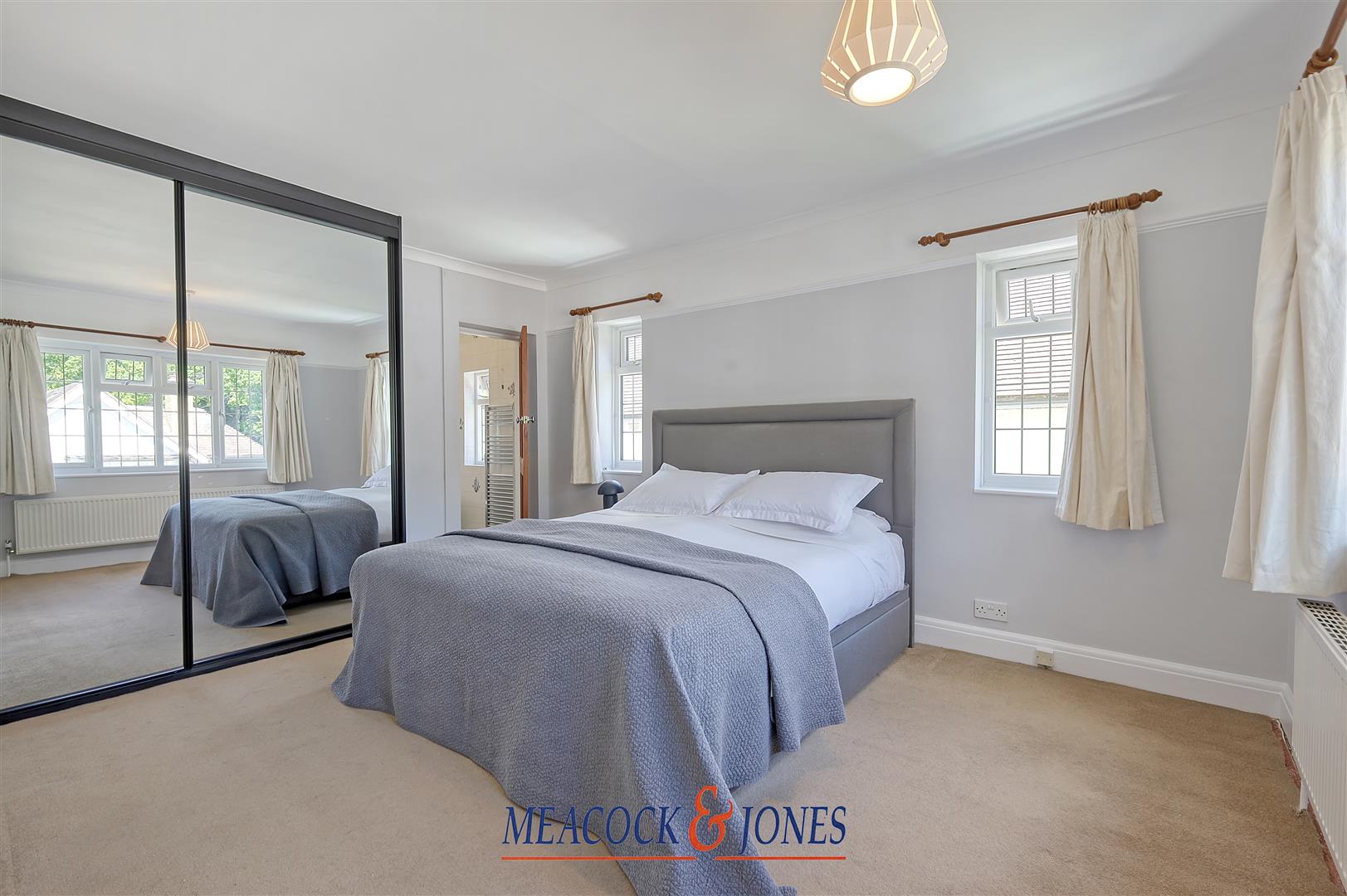 Property For Sale Mount Crescent, Warley, CM14 | 4 Bedroom Detached ...