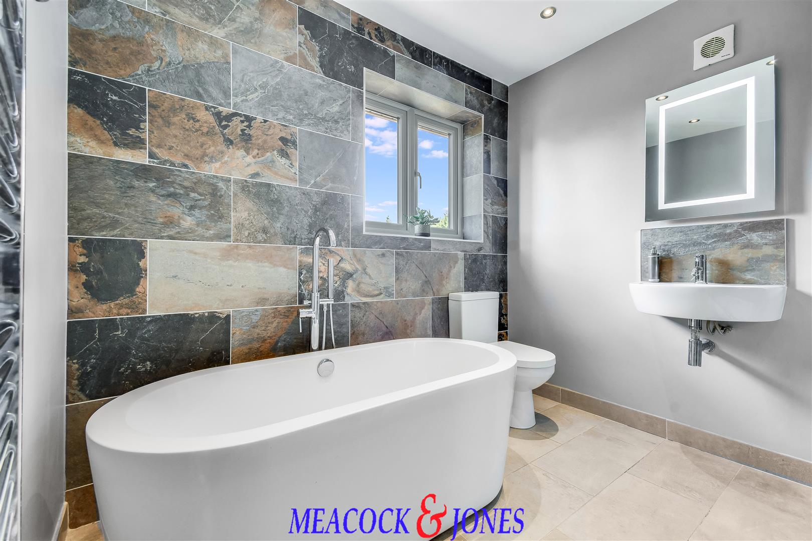 Property For Sale Rochford Avenue, Shenfield, CM15 | 3 Bedroom Semi ...