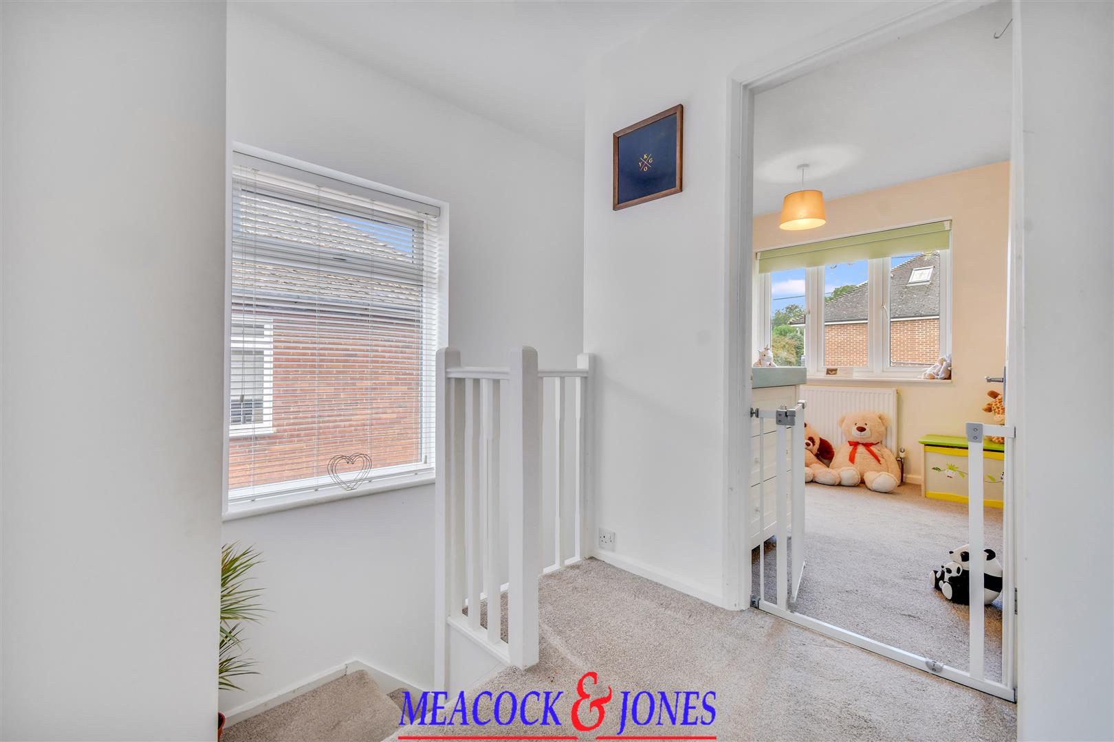 Property For Sale Rochford Avenue, Shenfield, CM15 | 3 Bedroom Semi ...