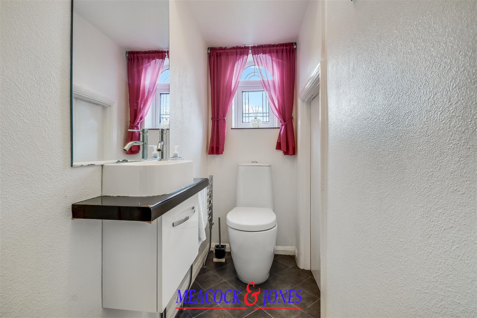 Property For Sale Shenfield Crescent, Brentwood, CM15 | 4 Bedroom ...