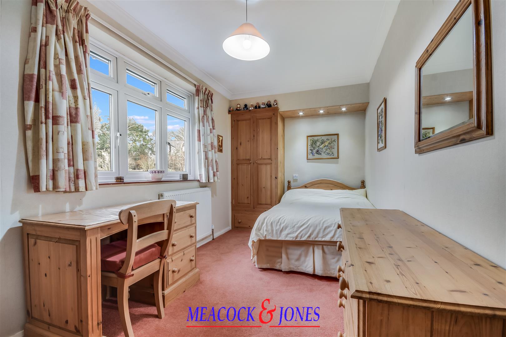 Property For Sale Shenfield Crescent, Brentwood, CM15 | 4 Bedroom ...